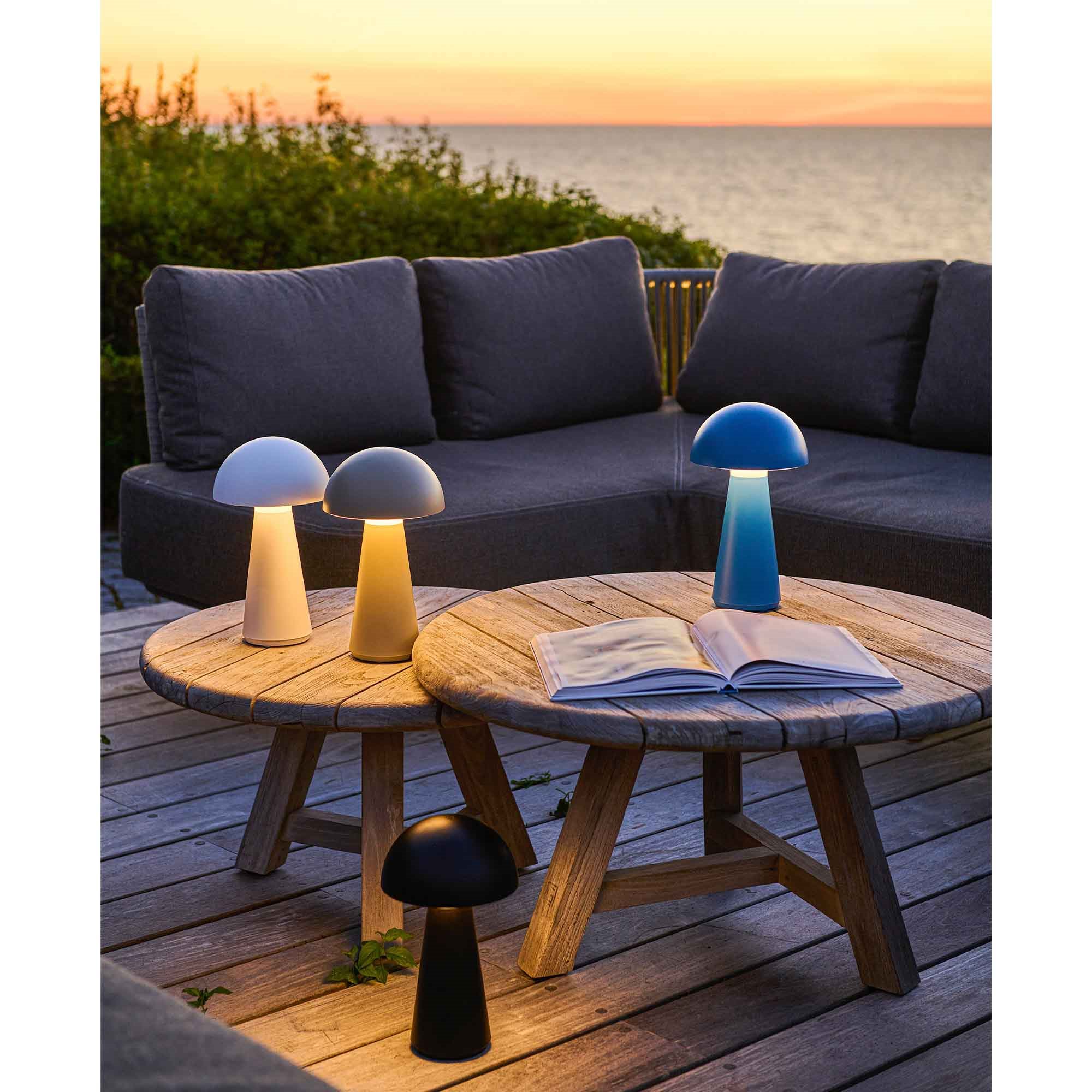 Sirius Sam, genopladelig lampe, i farven sort